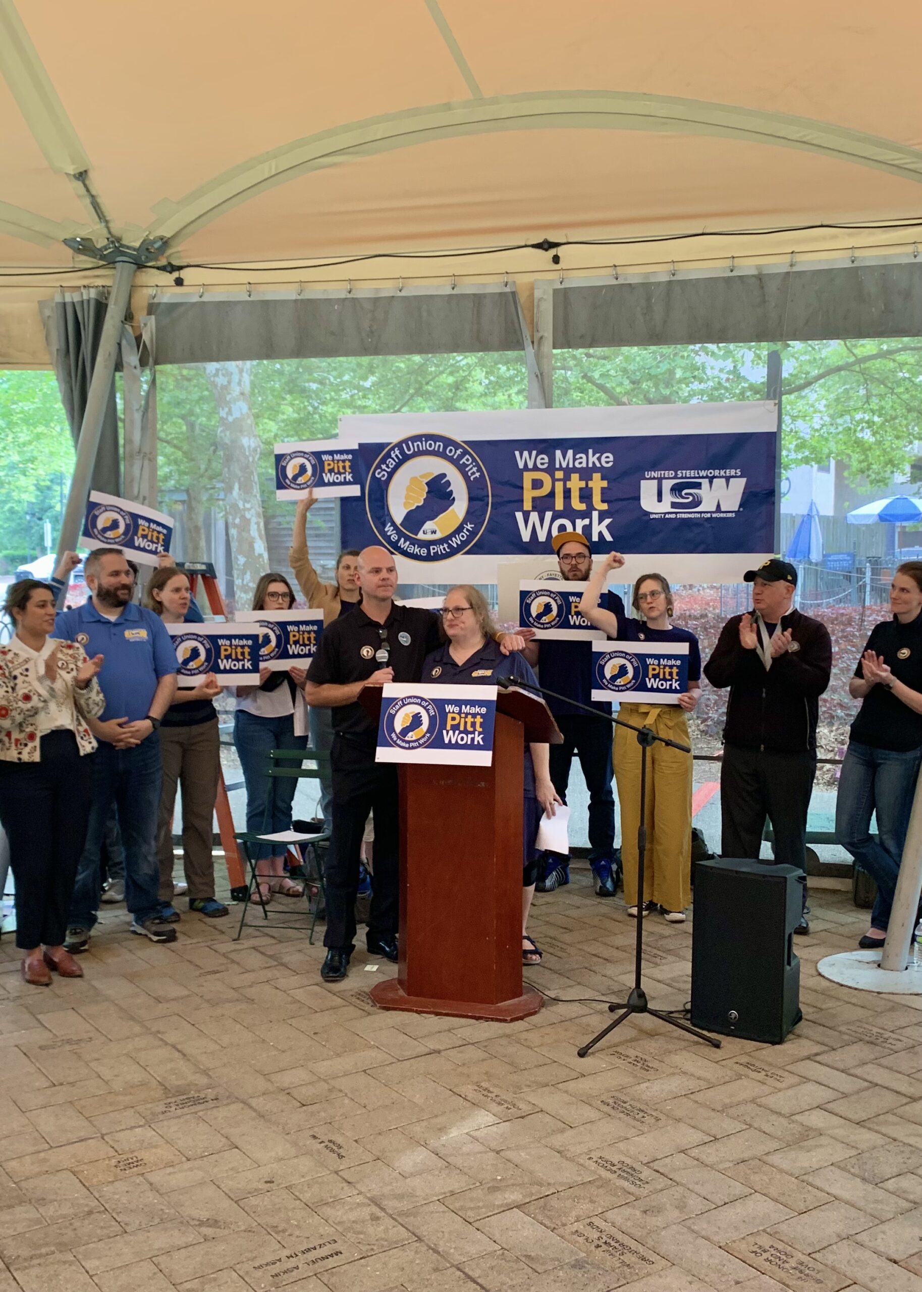 Steelworkers host a union rally at the University of Pittsburgh ...